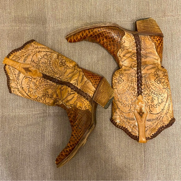 Corral | Shoes | Cowboy Boots Tan Snake Skin Toe | Poshmark